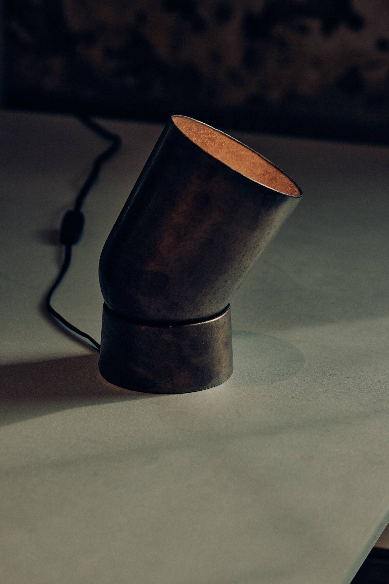 スポットライト 間接照明 照明 金属 家具 オーストラリア デザイン 小物 銅 黒銅 ブロンズ 書斎 インテリア ベッドルーム 寝室 リビング ...